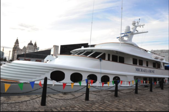 Supreme Court Justice Clarence Thomas and A Cozy Friendship With ...